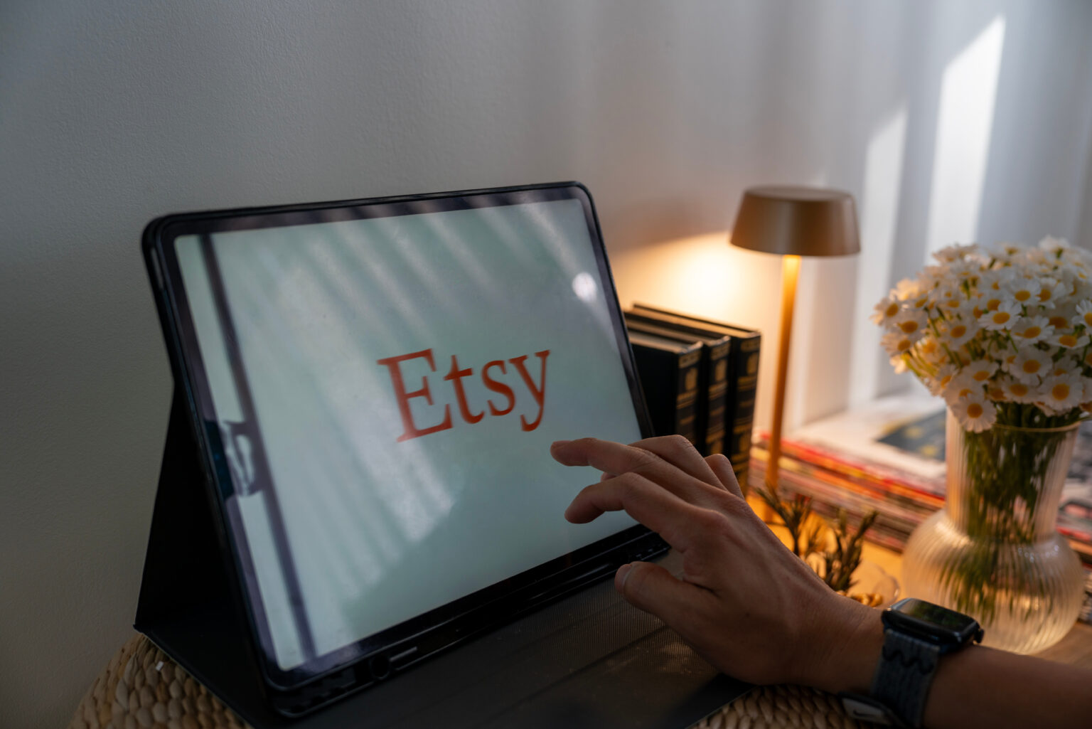 Etsy Customer Service Guide: Response Times, Disputes & Reviews